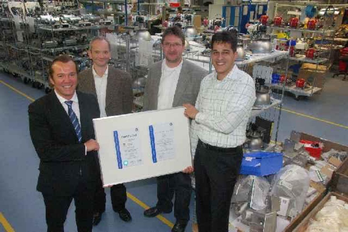 EVAC GmbH in Wedel erhält das IRIS-Zertifikat
