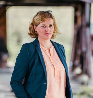 Sandra Altmanns neuer Roman "Triebwasser": Wie der Fortschritt ein Dorf ...