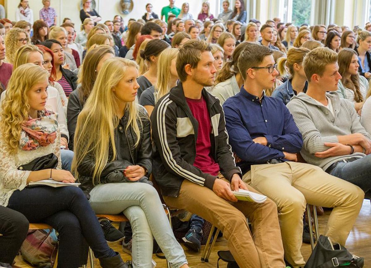 644 Erstsemester-Studierende starten ins Wintersemester 2015/16