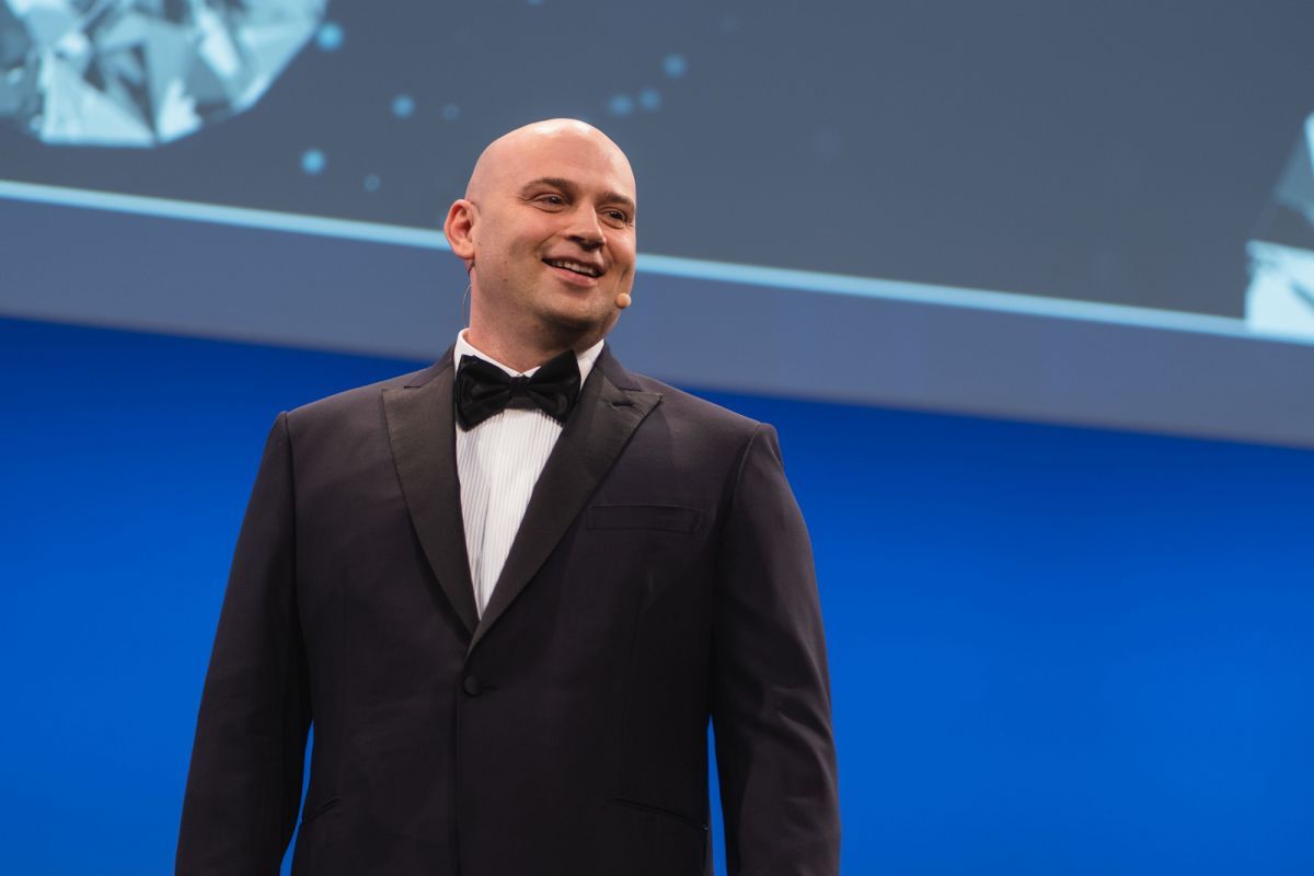 Alex Reinhardt und PLC Ultima: Das passt zusammen - openPR