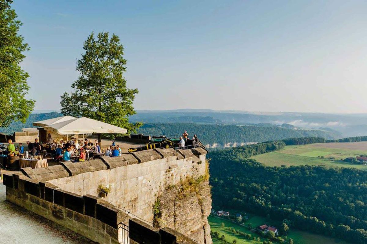 Panorama Frühstück auf der Festung Königstein im Elbsandsteingebirge