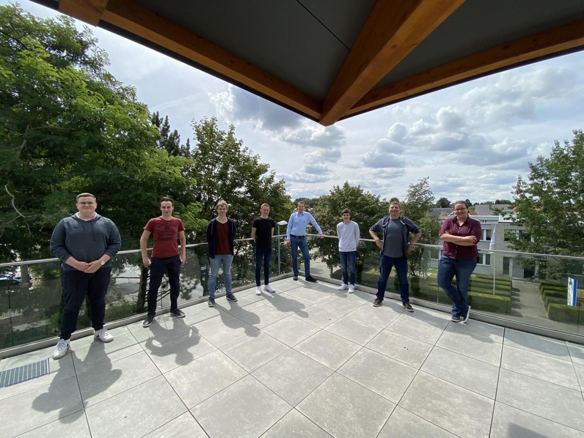 LIS begrüßt vier neue Auszubildende - openPR