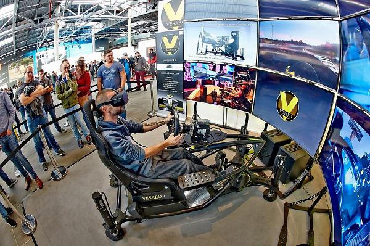 SimRacing Expo lockt Europas beste Piloten und zahlreiche Aussteller an ...