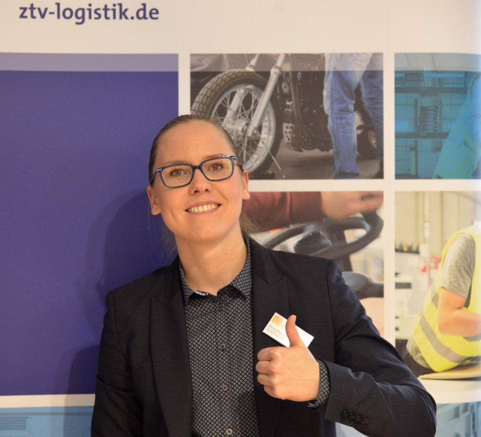 Karrieretag auf dem Campus der EUFH Neuss lockte wieder viele Schüler ...