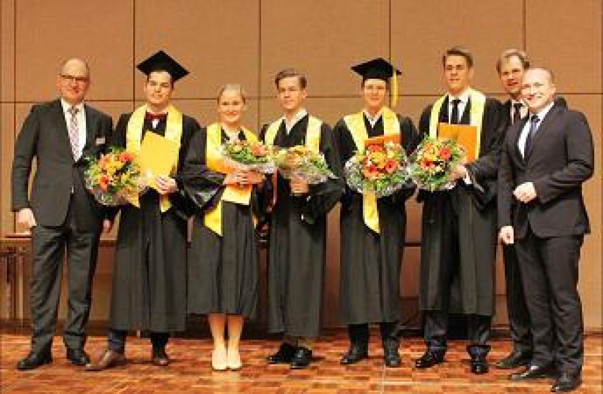 Die EUFH verabschiedete 200 Absolventen am Standort Brühl: