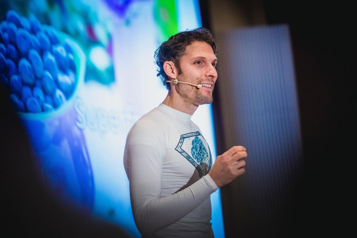 Vegan-Fitness-Mentor Christian Wenzel: So hältst du dich zuhause ...