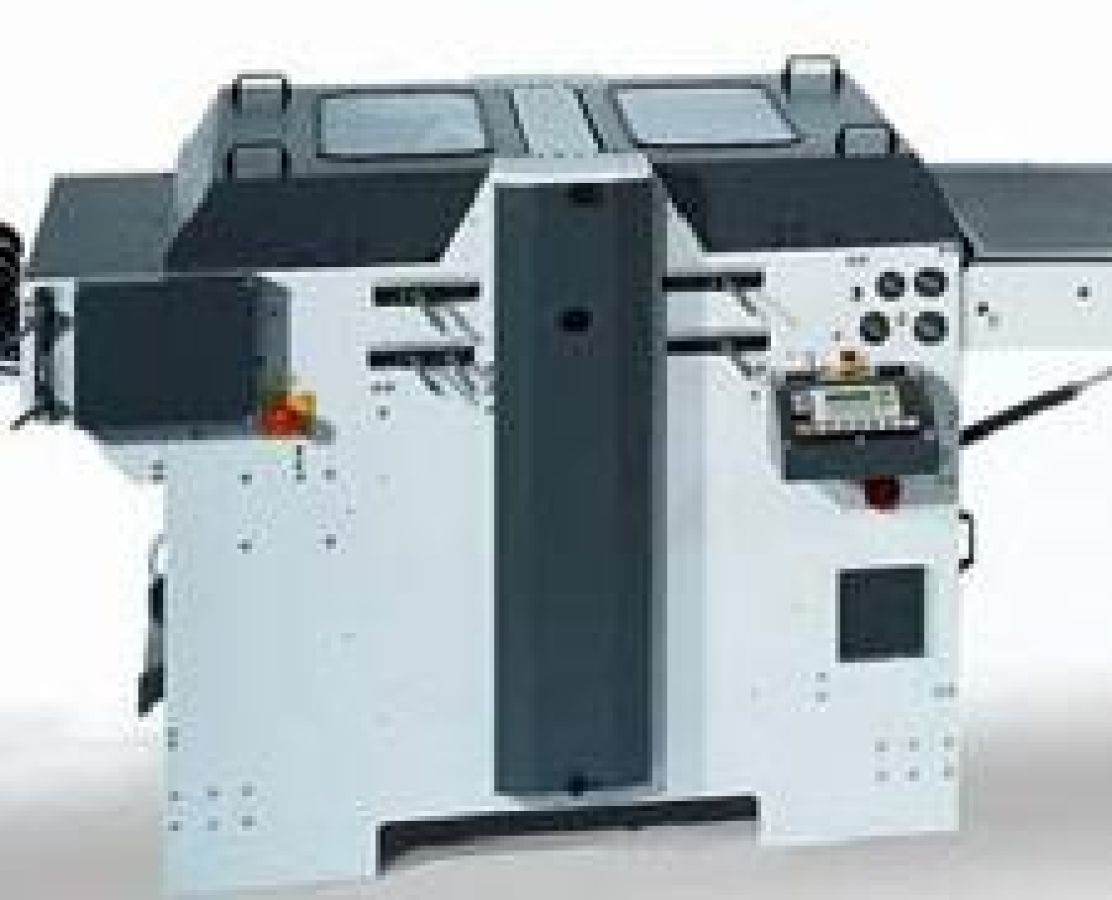 Stanzen mit drei Nutzen A4 gleichzeitig