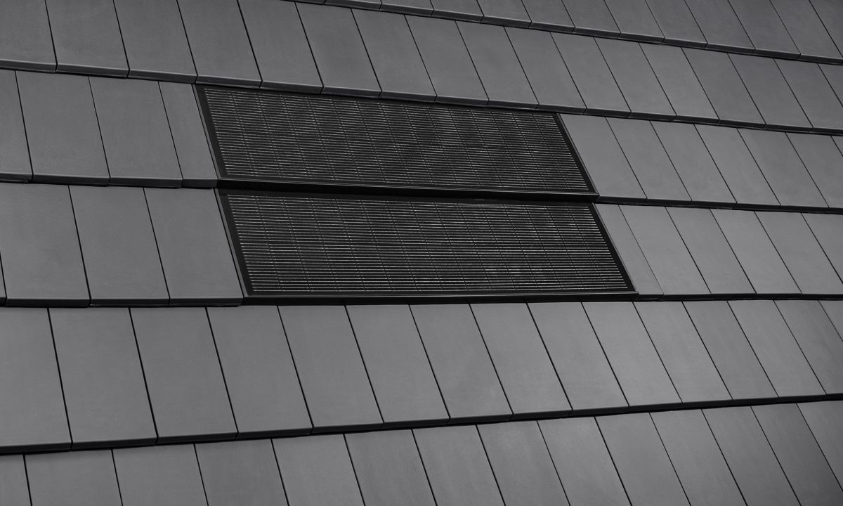 Neues Indach-PV-System für den Glattziegel Level RS