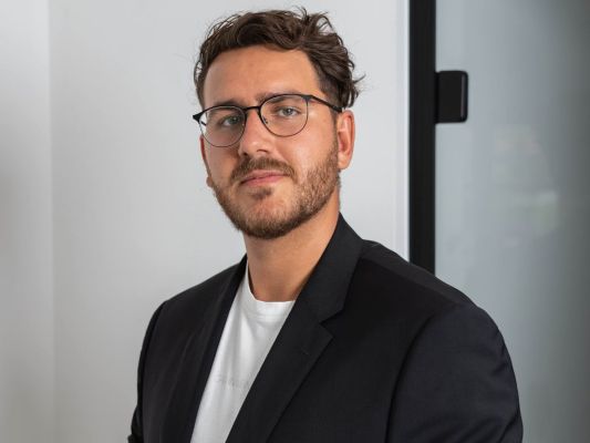 Max Weiß: Der erfolgreiche Unternehmer - openPR