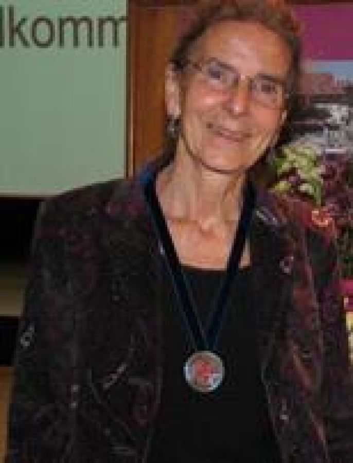 DBfK ehrt Silvia Käppeli mit Agnes Karll-Medaille